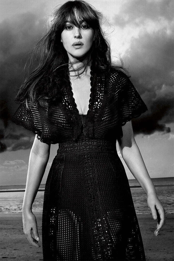 Poster - Monica Bellucci Cinema Actress Model Star Poster Wall Art ...