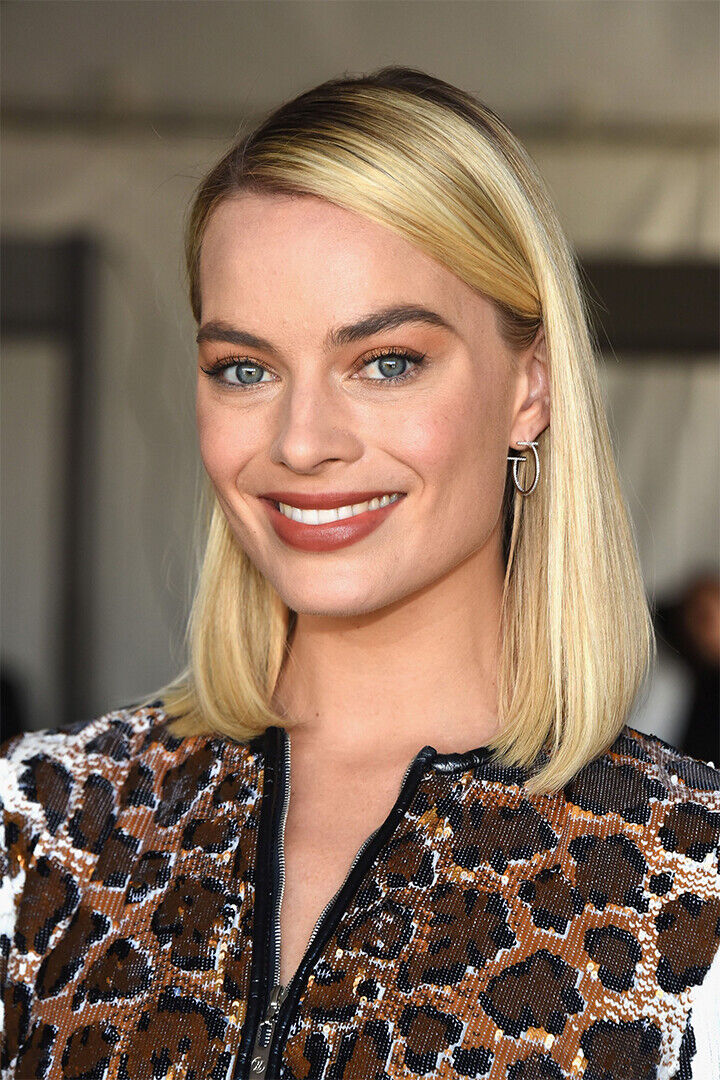 Poster - Margot Robbie Celebrity Tv Series Actress Idol Poster Wall Art ...