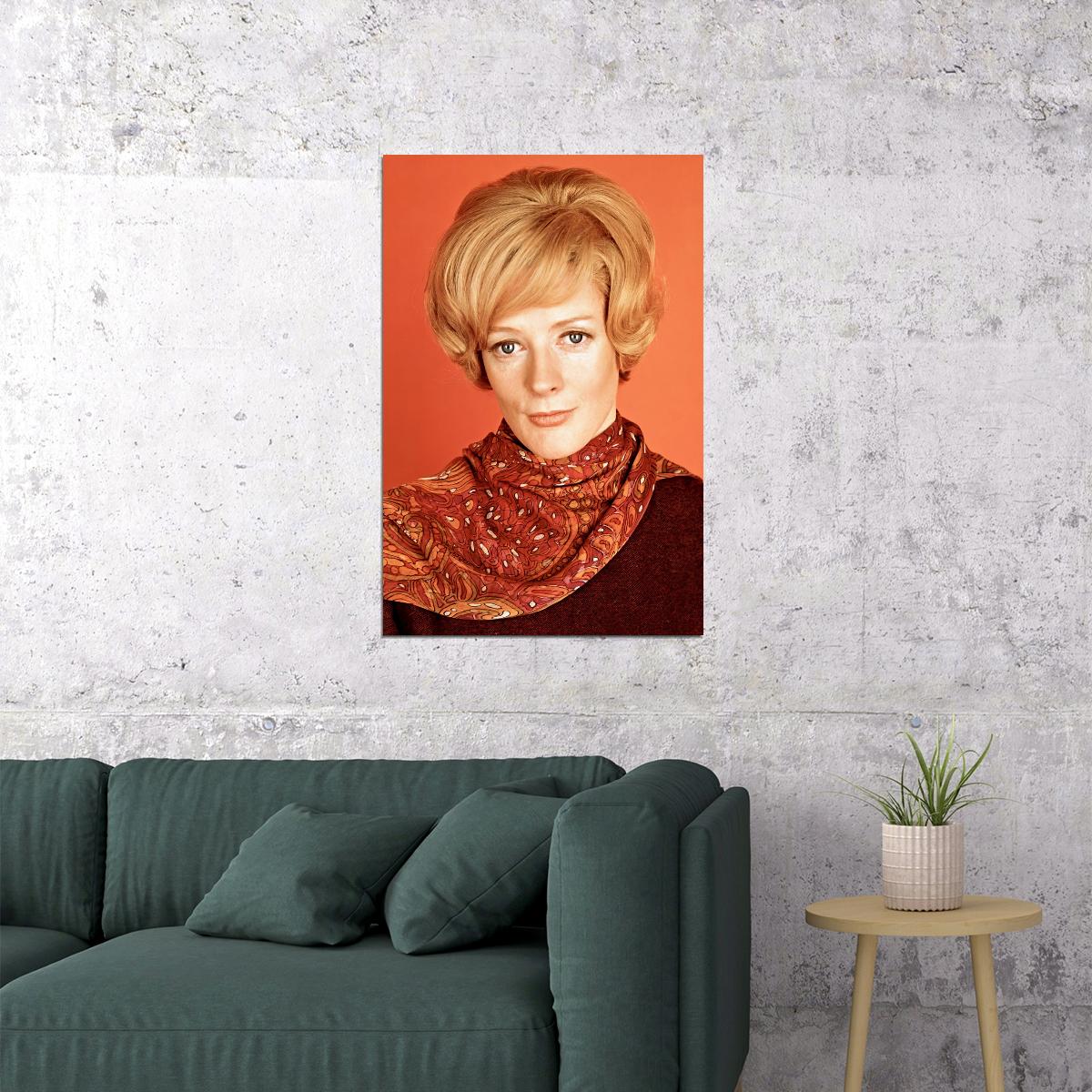 Poster - Maggie Smith 1970s Retro Color Photo Poster Vintage Actress ...