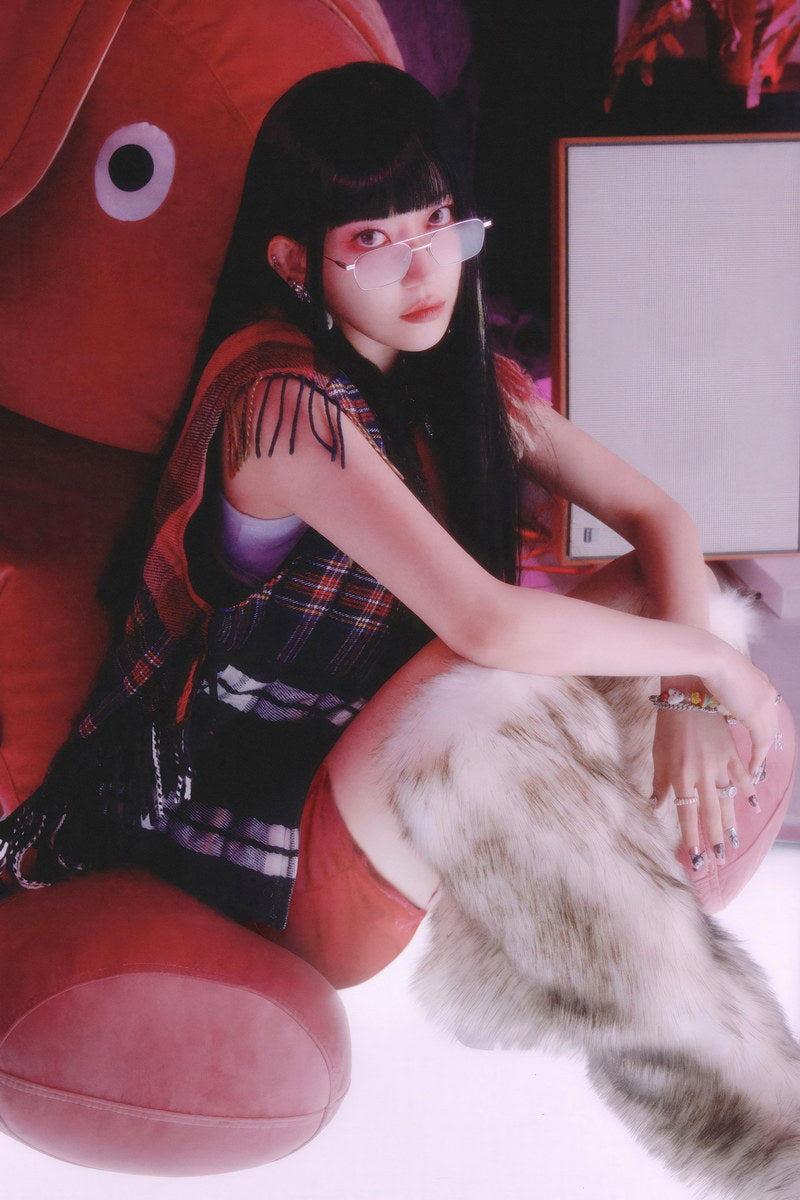 Poster - LE SSERAFIM Sakura EASY Concept Photo Balmy Flex Y2K McBling ...